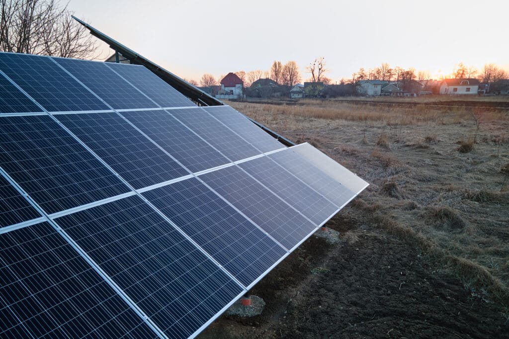 Utility-Scale vs Community Solar Investments | Shasta Power