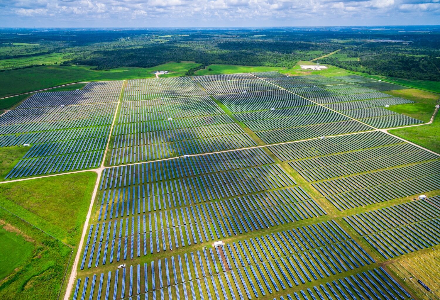 5 Benefits To Adding Utility-Scale Solar Farm To Your Investment Portfolio